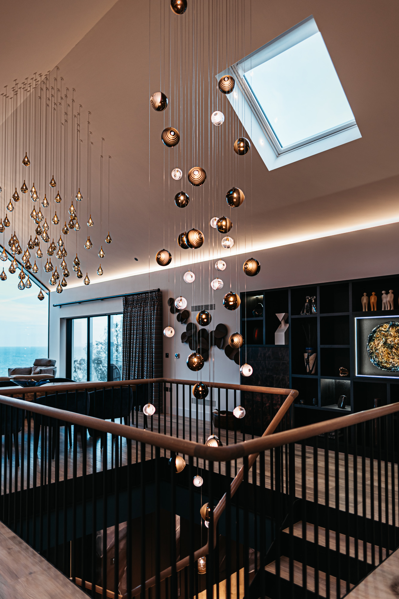 AM Studio / Dark & Bright Star by BOMMA